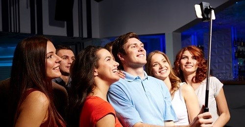 'Selfie sticks' give new perspective at tech show