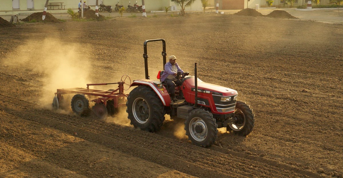 Mahindra enters into the SA farming equipment business