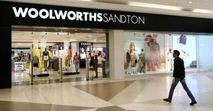 Woolworths steps up battle for affluent shoppers