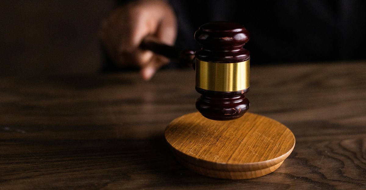 AFU vs scammers: The battle for Foschini’s millions